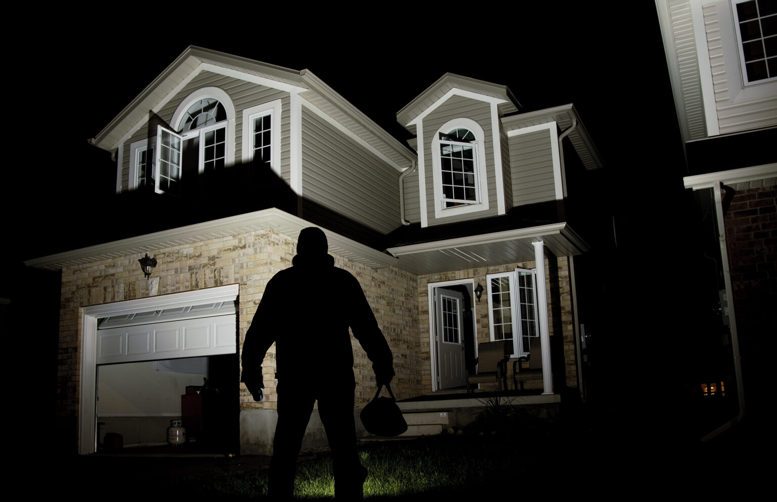 20 Characteristics Of A Good Security Guard - AEGIS Security ...